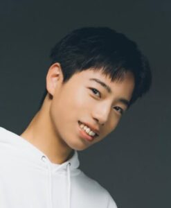 【何者】THELASTPIECE(ラスピ)GOICHIは低音ラップが魅力の最強トレーニー！wikiプロフ・経歴を徹底紹介！ - Buzzium